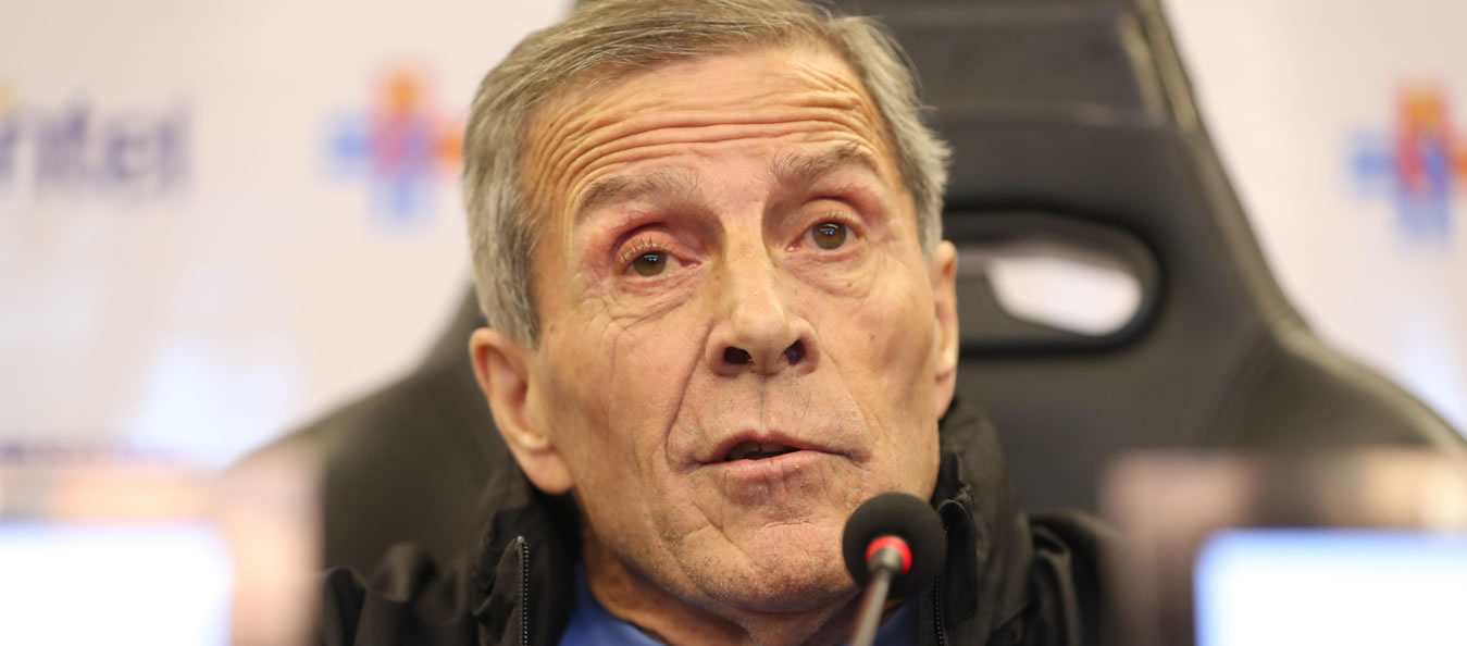 Oscar Tabárez renovó con Uruguay - lavinotinto.com