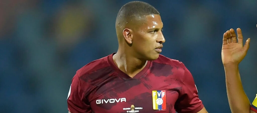 Castillo y Velázquez serán titulares en la Vinotinto ante Ecuador ...