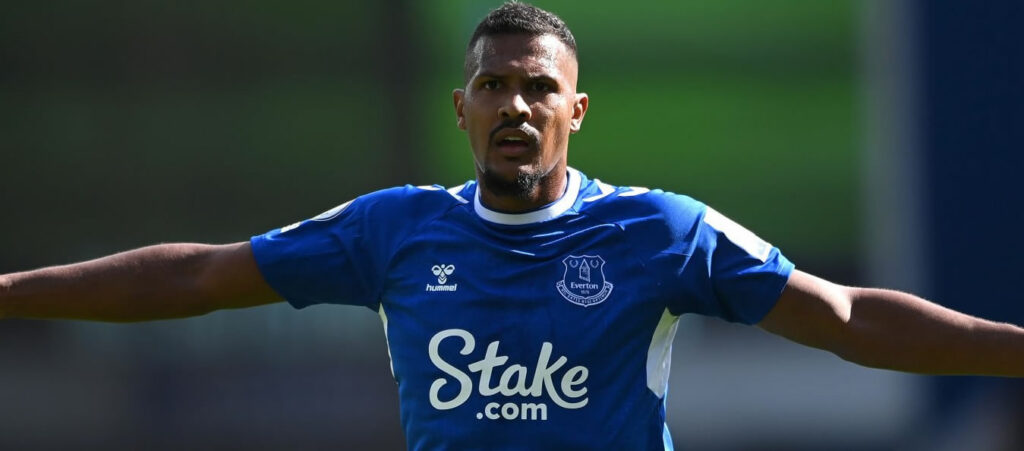 Rondón jugó su primer partido como titular de la campaña en el Everton ...