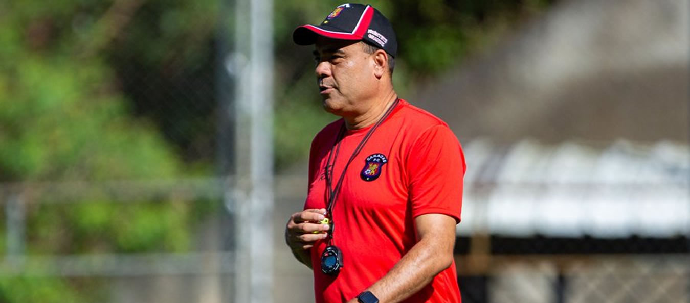Leonardo González dirigió su primer entrenamiento con el Caracas ...