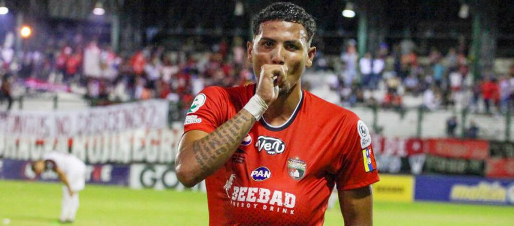 Bryan Castillo anunciado por el Táchira - lavinotinto.com